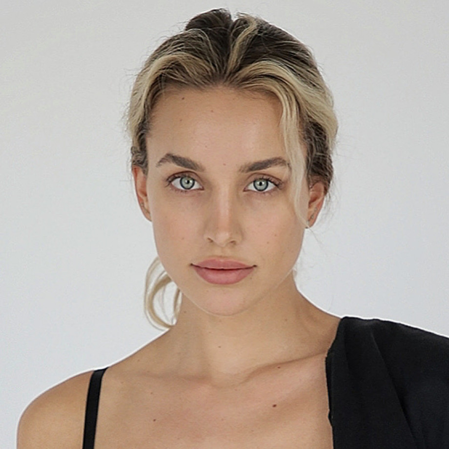Alexa Rae Kubena | Stars Management Portfolio | stars2 - women